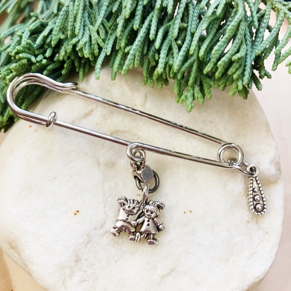 Naty & Me Creations | Jewelry | Boy Girl Siblings Pin Brooch | Poshmark